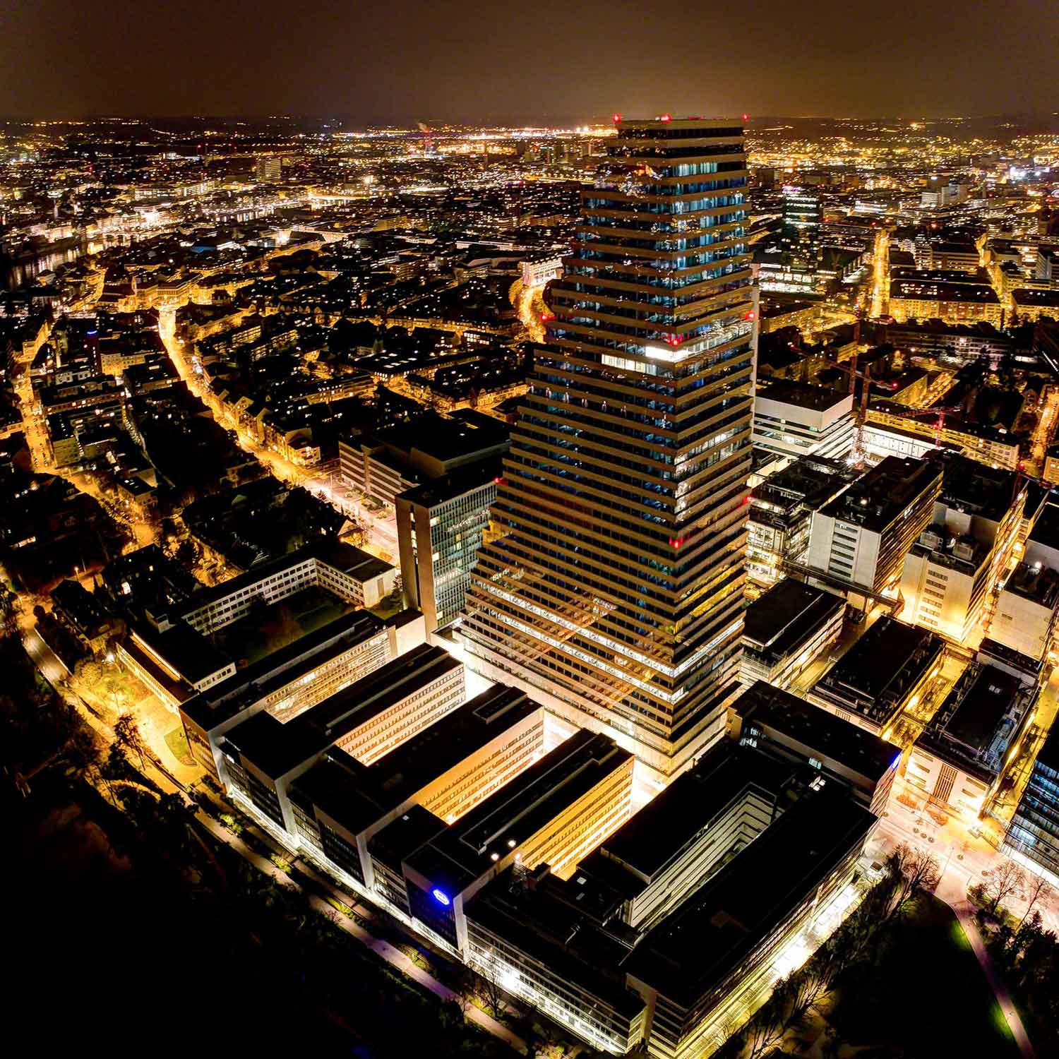 Luftaufnahmen-Architektur-Basel-Night - GoldGelb Zeit und Raum Luftaufnahmen-Architektur-Basel-Night - GoldGelb Zeit und Raum